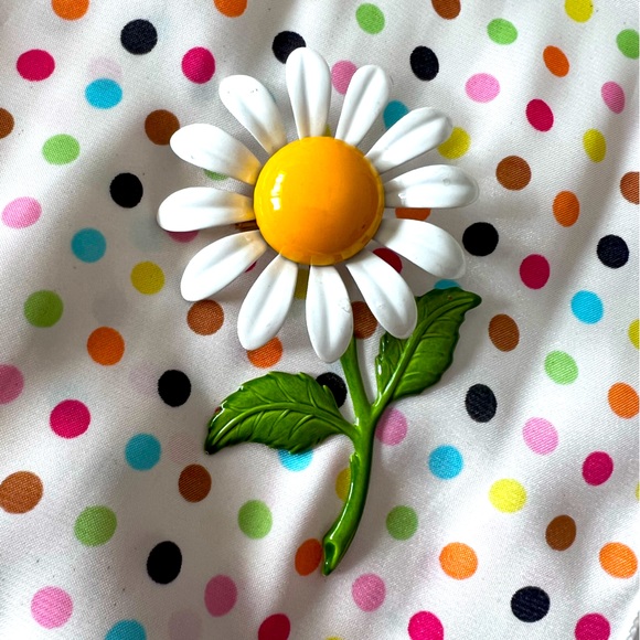 Vintage | Jewelry | Vintage Daisy Pin Just Adorable | Poshmark
